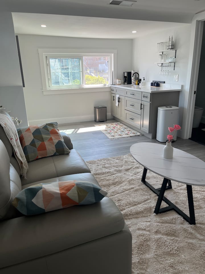 Cute Corner - Everett, MA