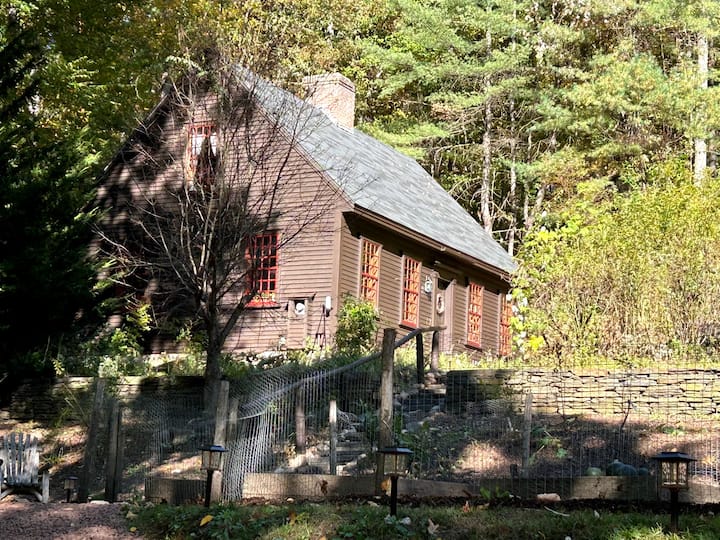 Old Deerfield Treasure - Lake Wyola, MA