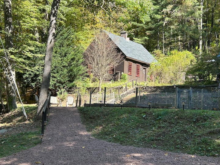 Old Deerfield Treasure! - Greenfield, MA