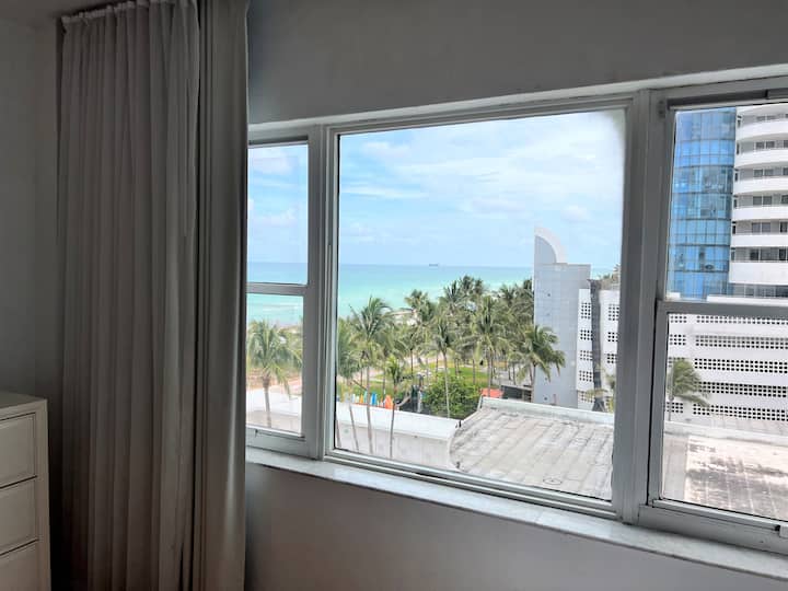 Oceanviewkitchen749hugepool - Miami Beach, FL