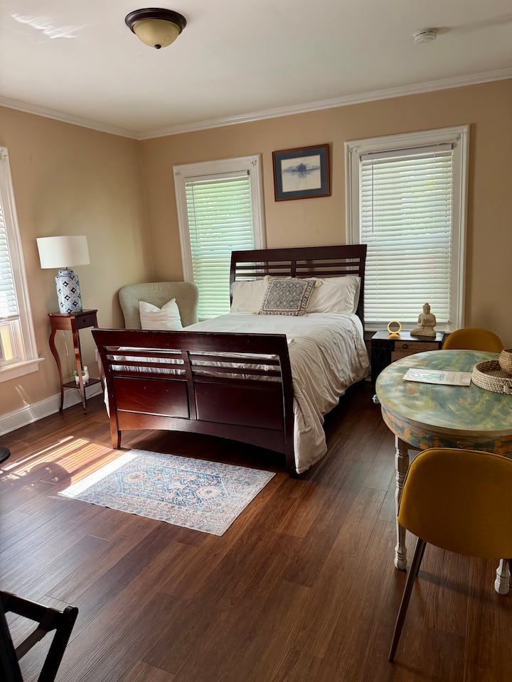 Lovely Studio Near Yale - New Haven, CT