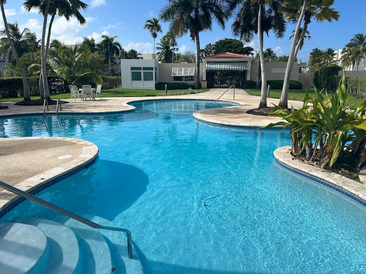 Golf & Casino Beach Villa 5 Bedrooms & 5 Bathrooms - Dorado