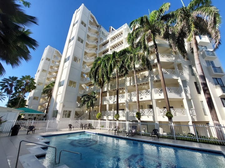 Apartamento En San Andrés Frente Al Mar, Piscina - San Andrés