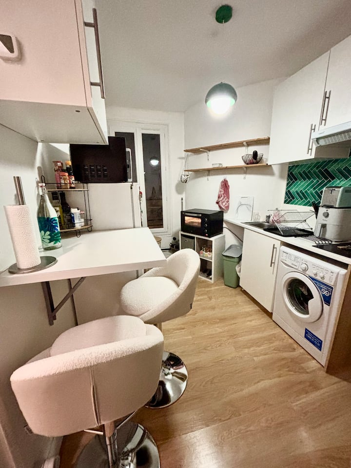 Petit 2 Pièces, Calme Et Pratique Près De Paris. - ibis Paris porte de Bercy