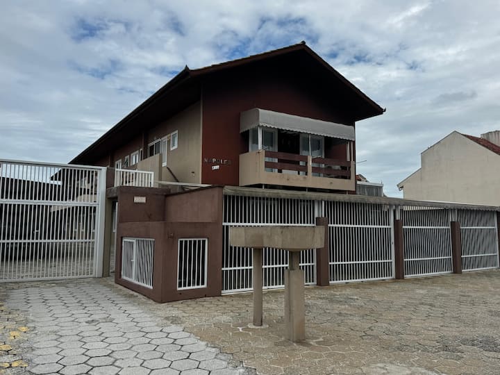 Apartamento Em Caiobá Próximo à Praia. - Matinhos
