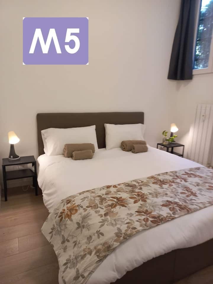 Elegante E Moderno Bilocale Con Cucina Attrezzata - Milán