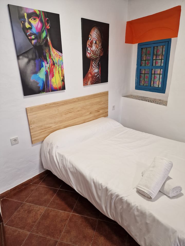 Ahm - Habitación Individual Con Baño Compartido - Córdoba, Espagne