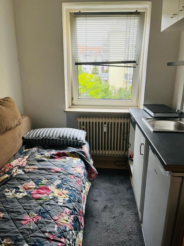 Single Bedroom With Kitchen Near Olympiapark & Bmw - Munich