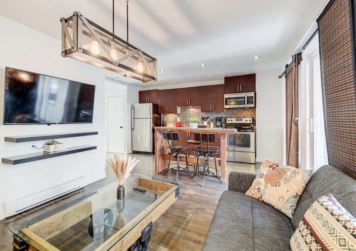 1-bedroom In Plateau Mont-royal (Park $) | 1 - Montréal, QC