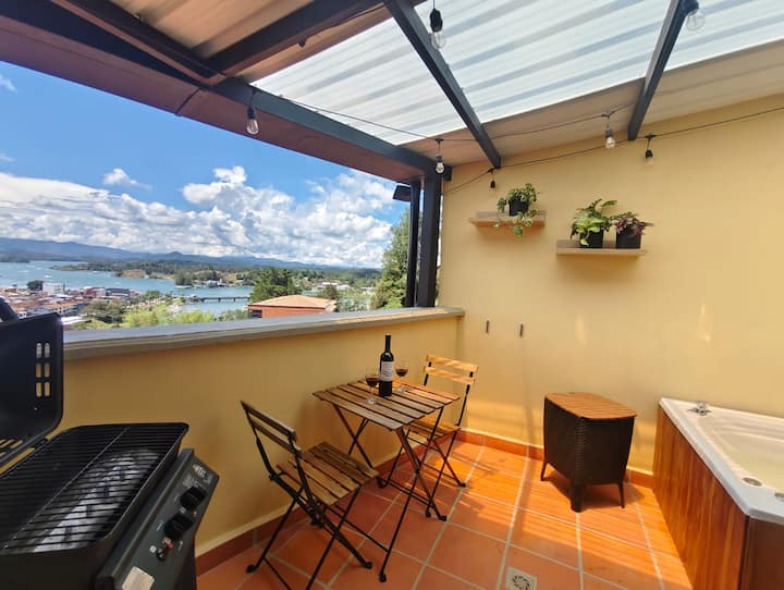 Jacuzzi-vista Guatape+parqueadero (Busping Suite) - Guatapé