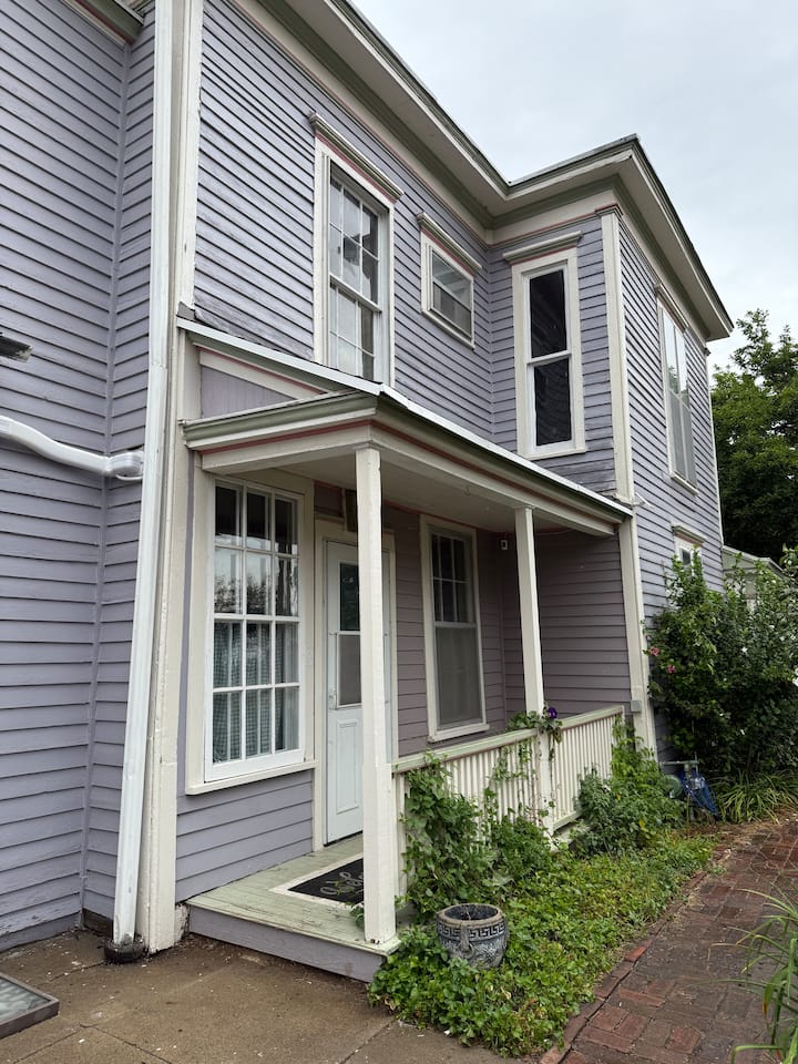 Restful Retreat - Pet Friendly - Saint Joseph, MO