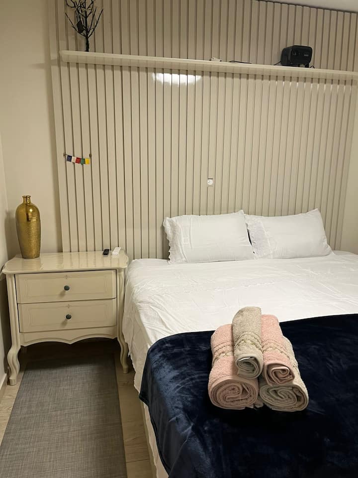 Moderno Bem Decorado C/ Piscina, Garagem, Novinho - Catanduva