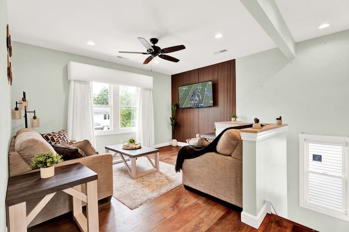 The Ardmore Nest | Cozy Stay In Ferndale - Ferndale, MI