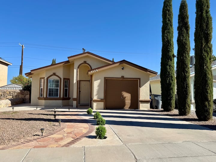 Quiet El Paso Stay / 5-beds - El Paso, TX