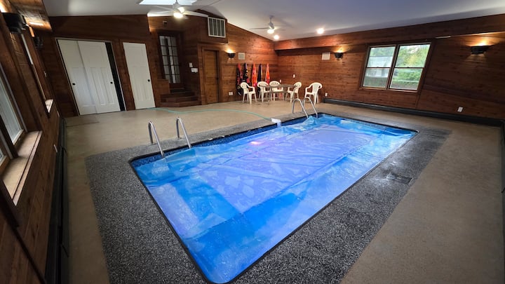 Pool House On Main - Iowa