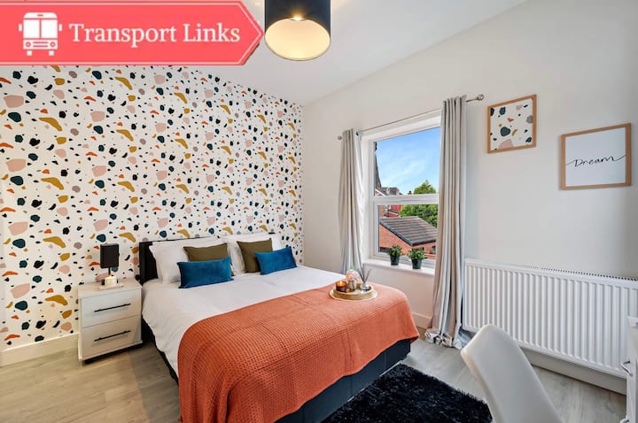 Modern Family Home, 2br, Sofa Bed, 3ba, Sleeps 6 - Stockport