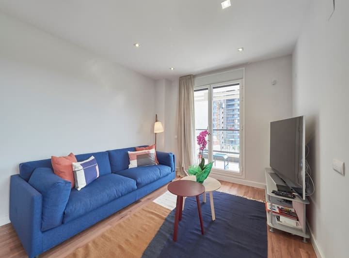 Diagonal Port Apartment - El Masnou