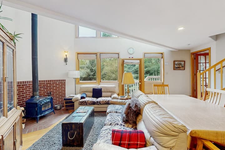 3 Br Townhome That Is Dog-friendly, Bus To Slopes - Vail, CO