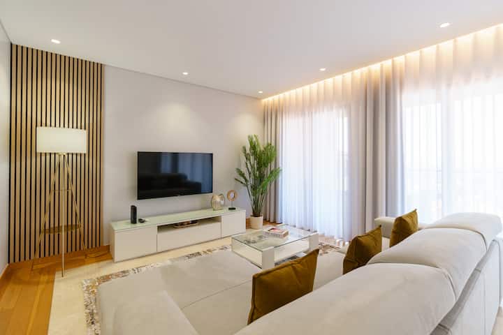 Mar E Sol (Chic & Modern City Apartment) - Funchal