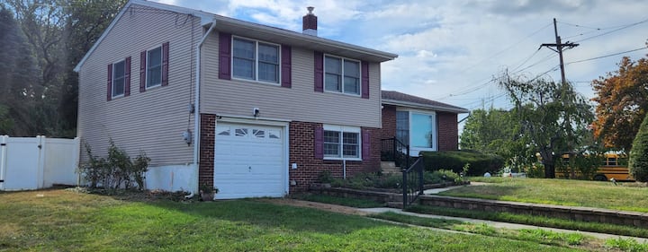 A Home Away From Home, Enjoy Our Cozy Home! - Bensalem, PA