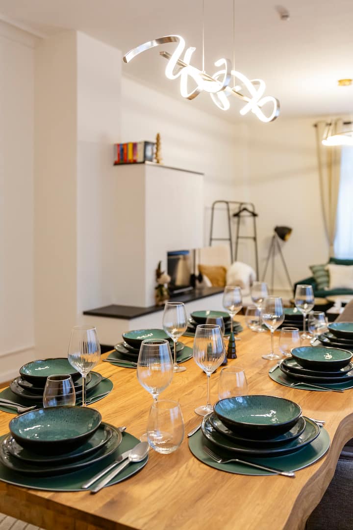 122 M² Altbau-wohnung Mit Stuck, Parkplatz Inkl. - Baiersbronn