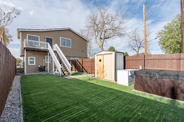 Entire Greeley Duplex | Hot Tub & Sauna - Greeley, CO