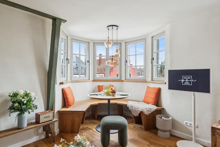 Historic Living At The Brueckenhaus I The Landmark - Bad Kreuznach