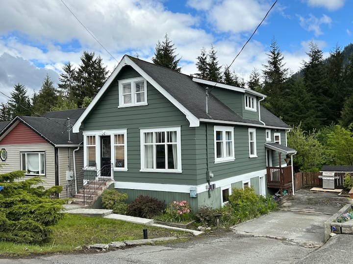 4 Br Greenwood Estate - Prince Rupert