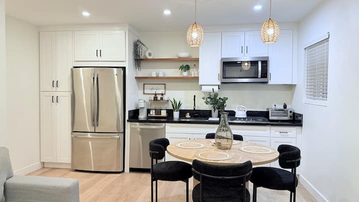 New Cozy Boho Backhouse - Riverside, CA