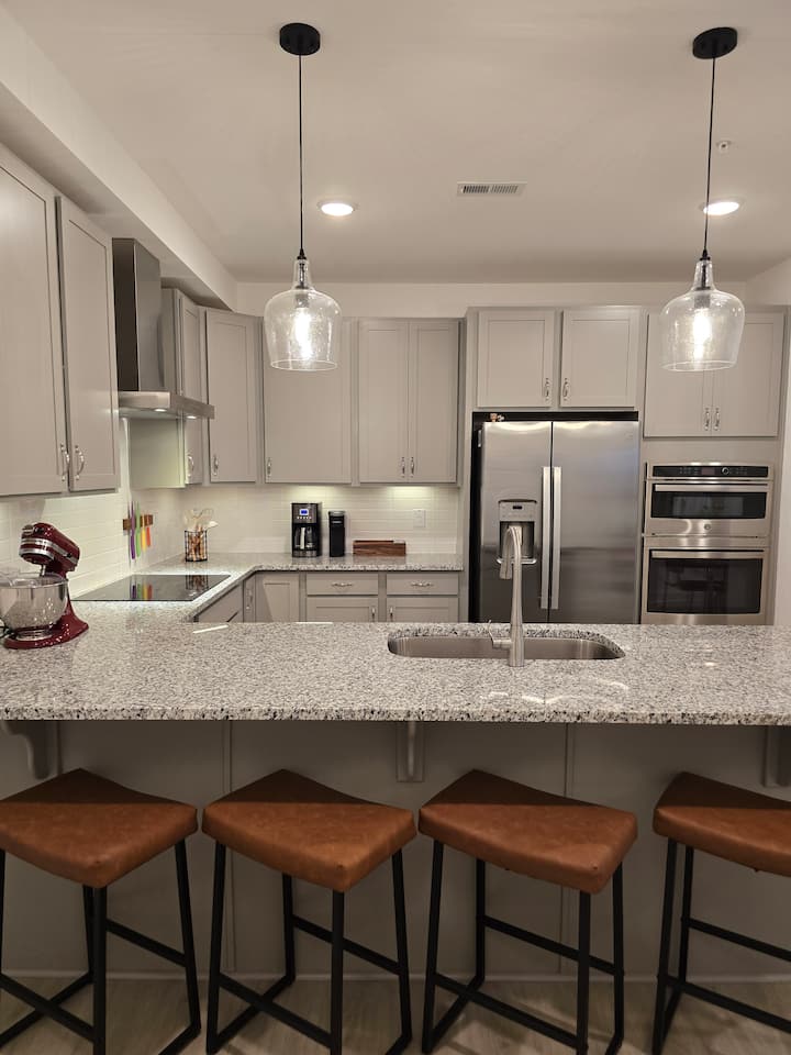 New Downtown Raleigh 2-story Condo With Office - Raleigh