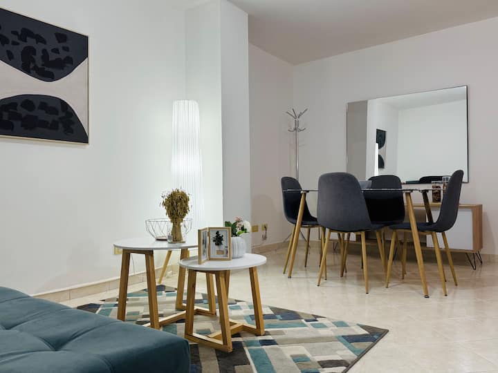 Family Apartment/parking/wi-fi/kitchen - Medellín