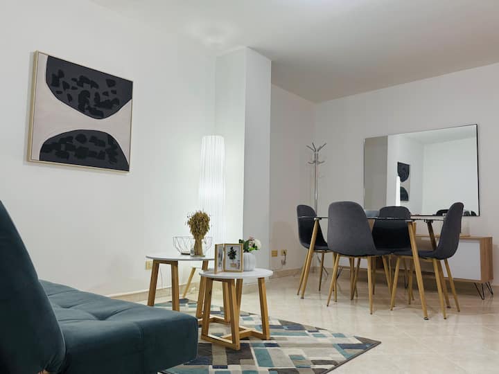 Family Apartment/parking/wi-fi/kitchen - Medellín, Colombia