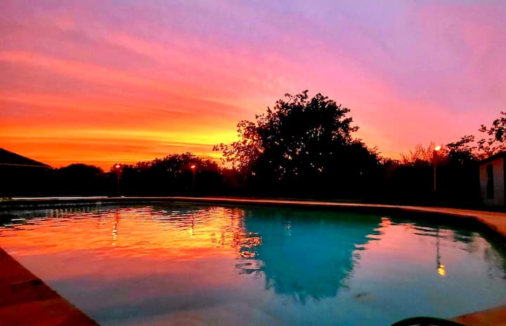 Peaceful Family Retreat Near At&t Stadium & More! - Mansfield, TX