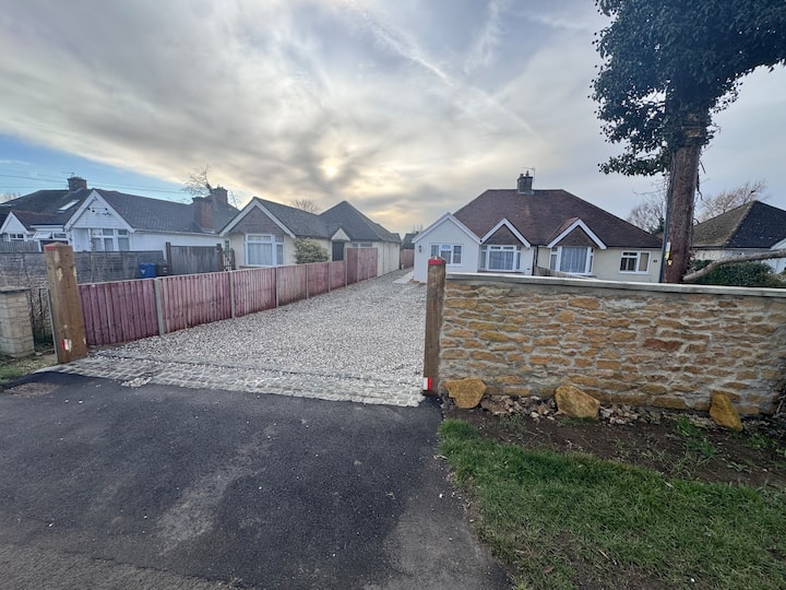 Bota House, Kidlington, Oxford - Oxford