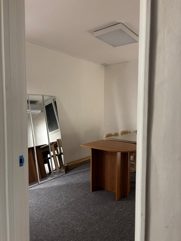 Surferhouse3#인테리어숙소#4k스마트티비#시내도보 #사진맛집#이불매일#평일할인 - Daegu