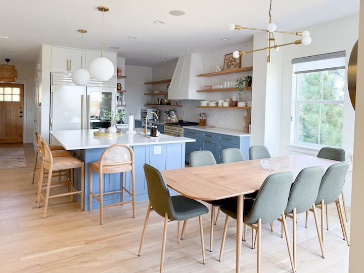 Chelsea’s Parkside Retreat - Arvada, CO