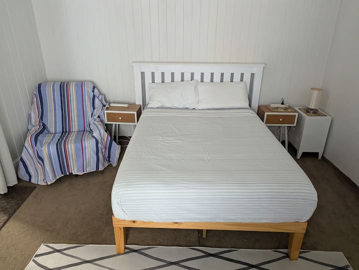 City Apartment On The Hill - Magnetic Island