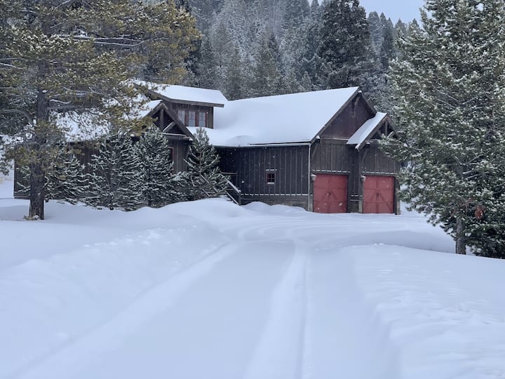 Lake And Snow Skiing Getaway - Anaconda, MT