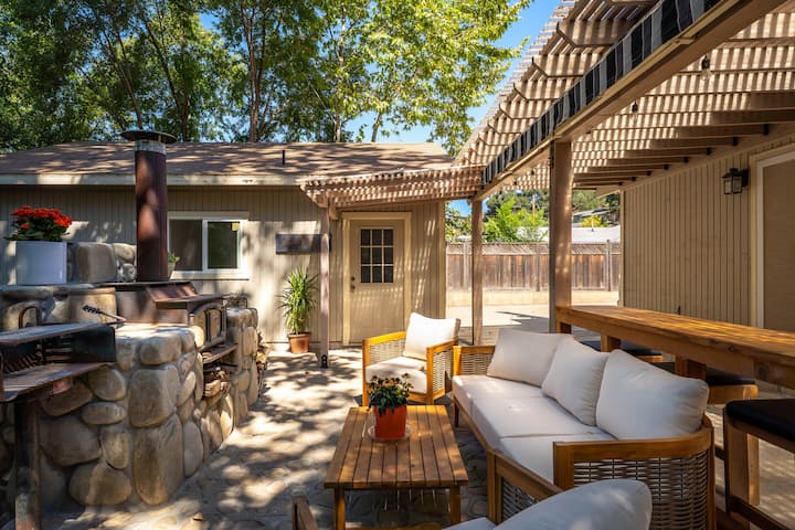 “Cozy Cabin Retreat” Close To Ojai And Beach. - Ventura, CA