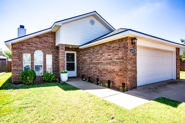 Local Escapes:the Maryann - Comfort By Design - Lubbock, TX