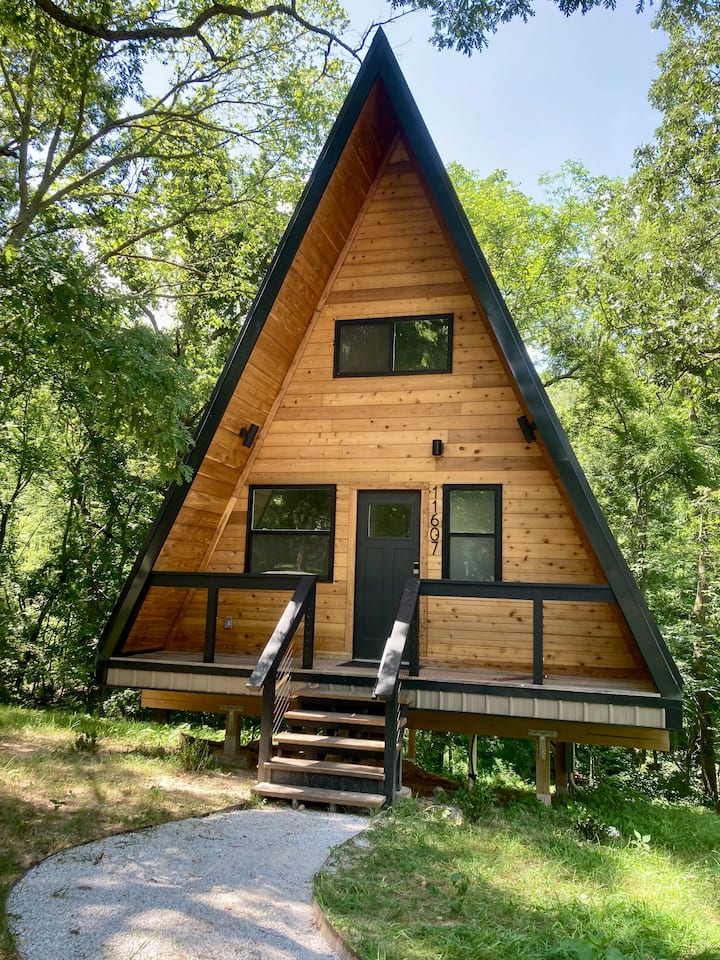 Black Walnut Bungalow - Rogers, AR