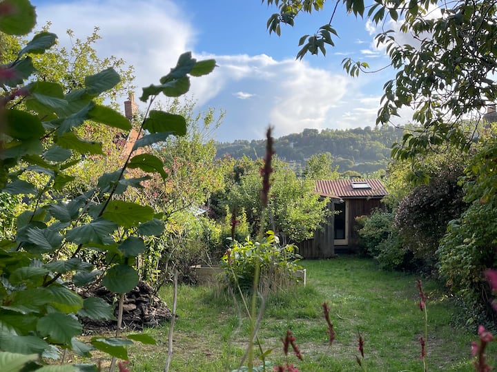 Cosy Garden Cabin With Panoramic Cotswolds Views - イギリス ストラウド
