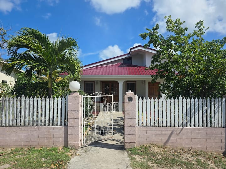 Maude’s Cottage At Graham’s Escape - Antigua and Barbuda