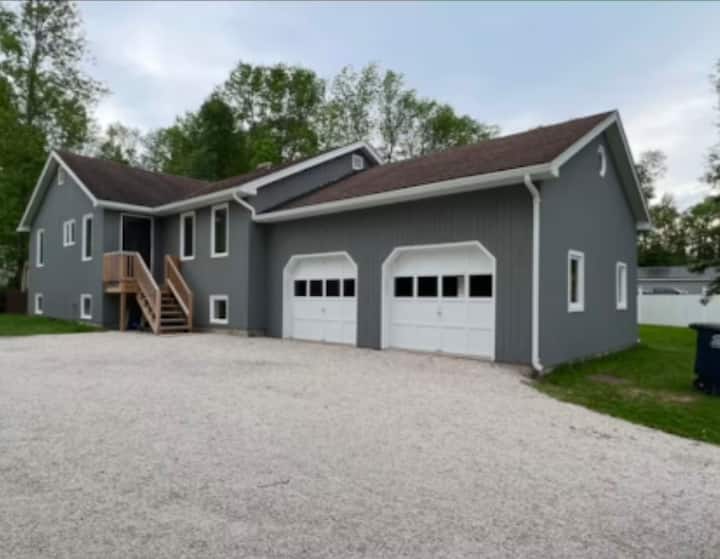 Shared Home In Shelburne Village - Shelburne, VT