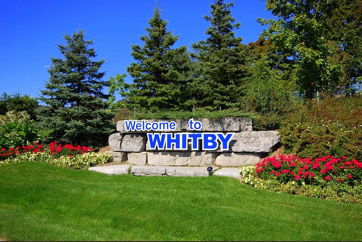 Clean And Spacious 4-bdrm Family Home In Whitby! - Ajax