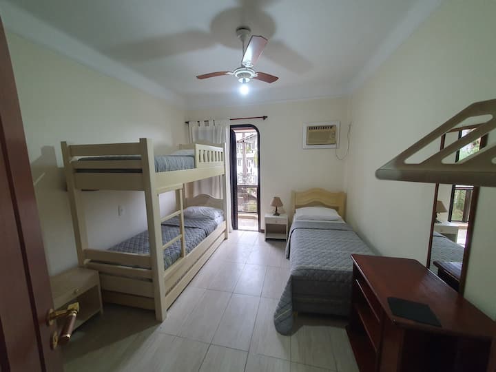 Apartamento Temporada Próximo A Praia Enseada - Guarujá