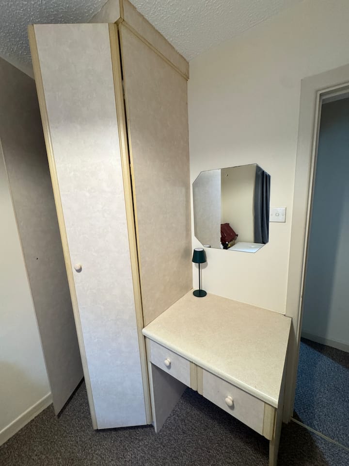 Room With The Best Location - Ennis