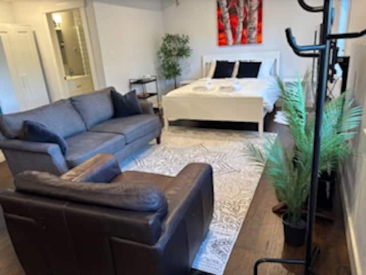 Cozy Basement Suite - La Ronge