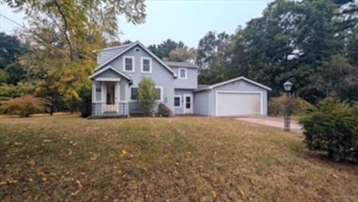 6 Miles From World Cup Soccer At Gillette Stadium - Foxborough, MA