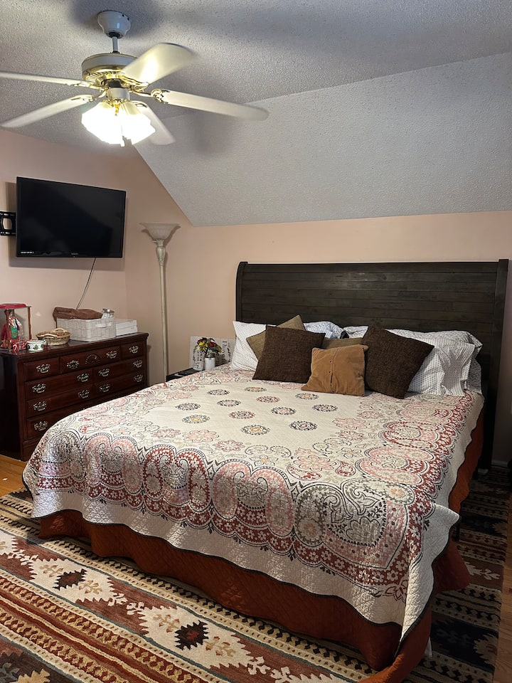 Cozy Room In Lenexa - Shawnee, KS